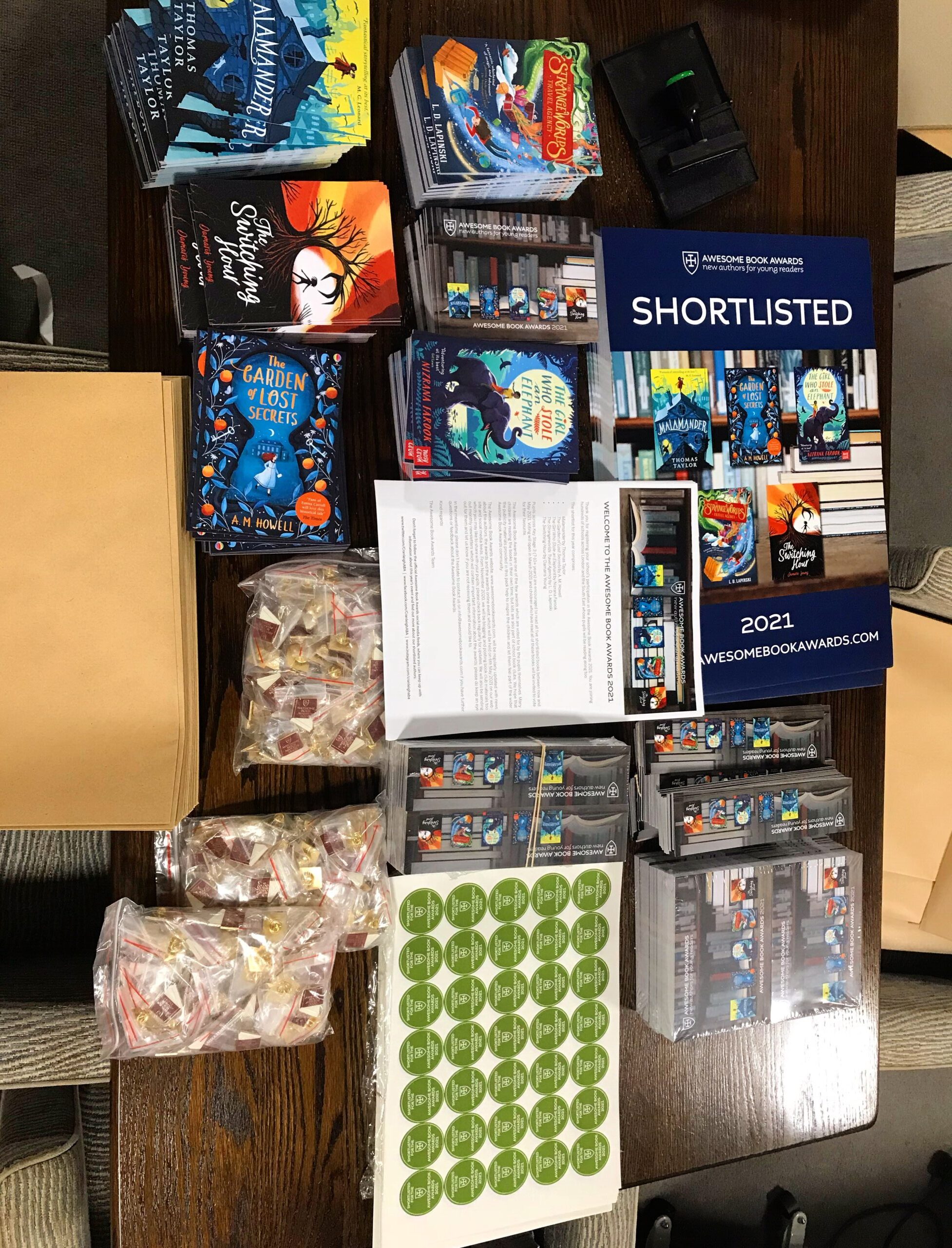 Book Review Competition — Awesome Book Awards